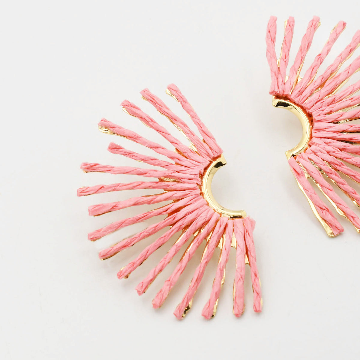 Light Pink Raffia Fan A45 – Treasure Jewels, Inc.